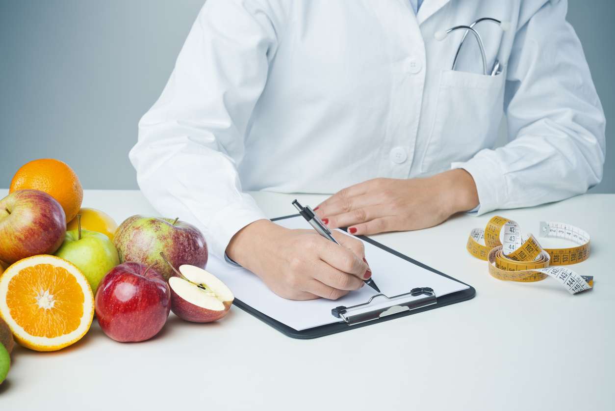 QUAL É A ESPECIALIDADE DO NUTRÓLOGO? – Saúde & Vitalidade